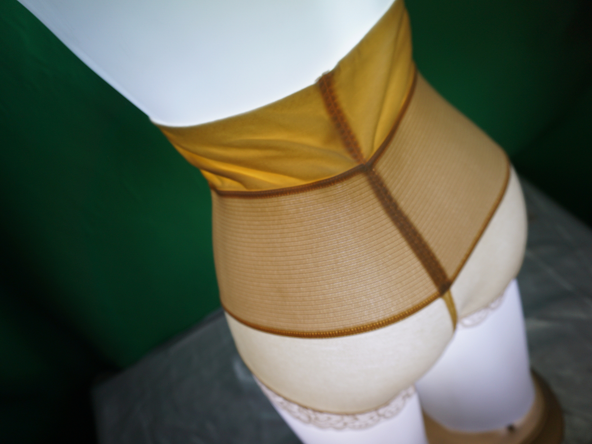 Yahoo!オークション - 3771 5月厳選 イエローベージュ ガードルL