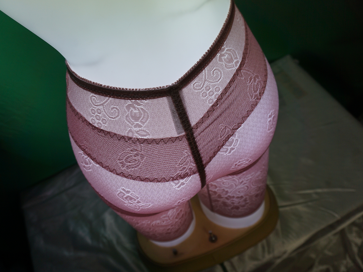 Yahoo!オークション - 4219 8月厳選 ピンク系 ガードルL